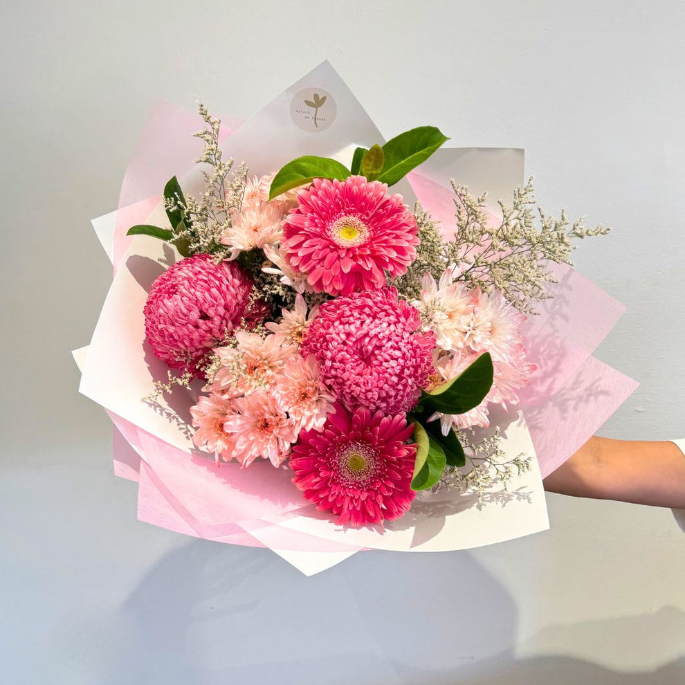 Loving – Petals on Parade